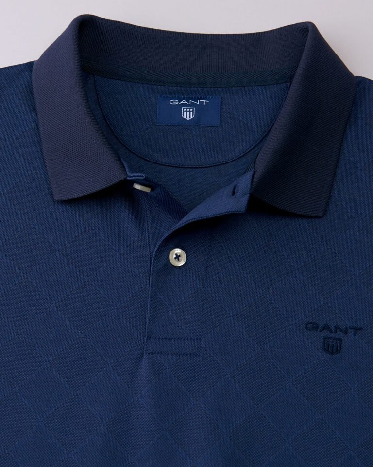 8 Jenis Bahan Kaos Polo yang Nyaman dan Tahan Lama